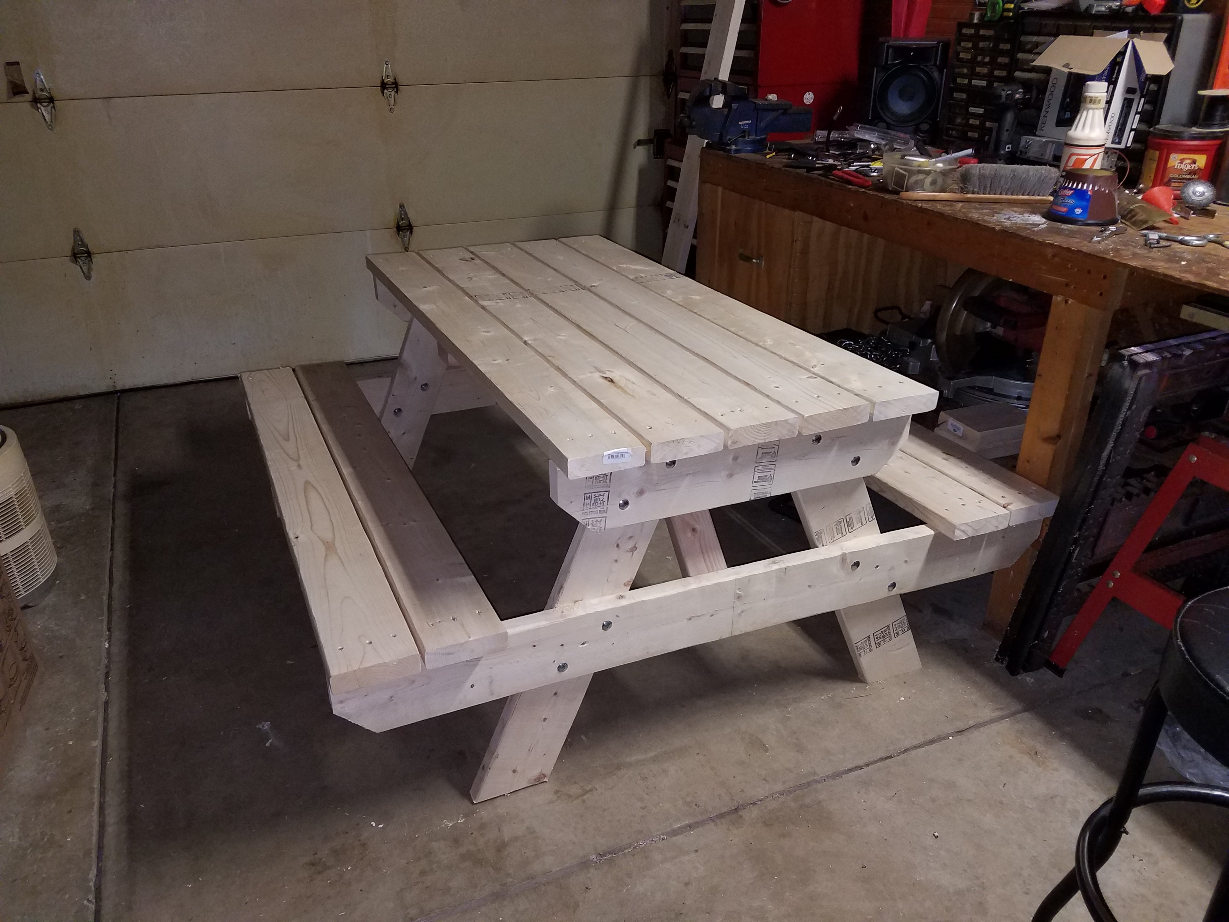 Traditional Picnic Table Plans - Construct101