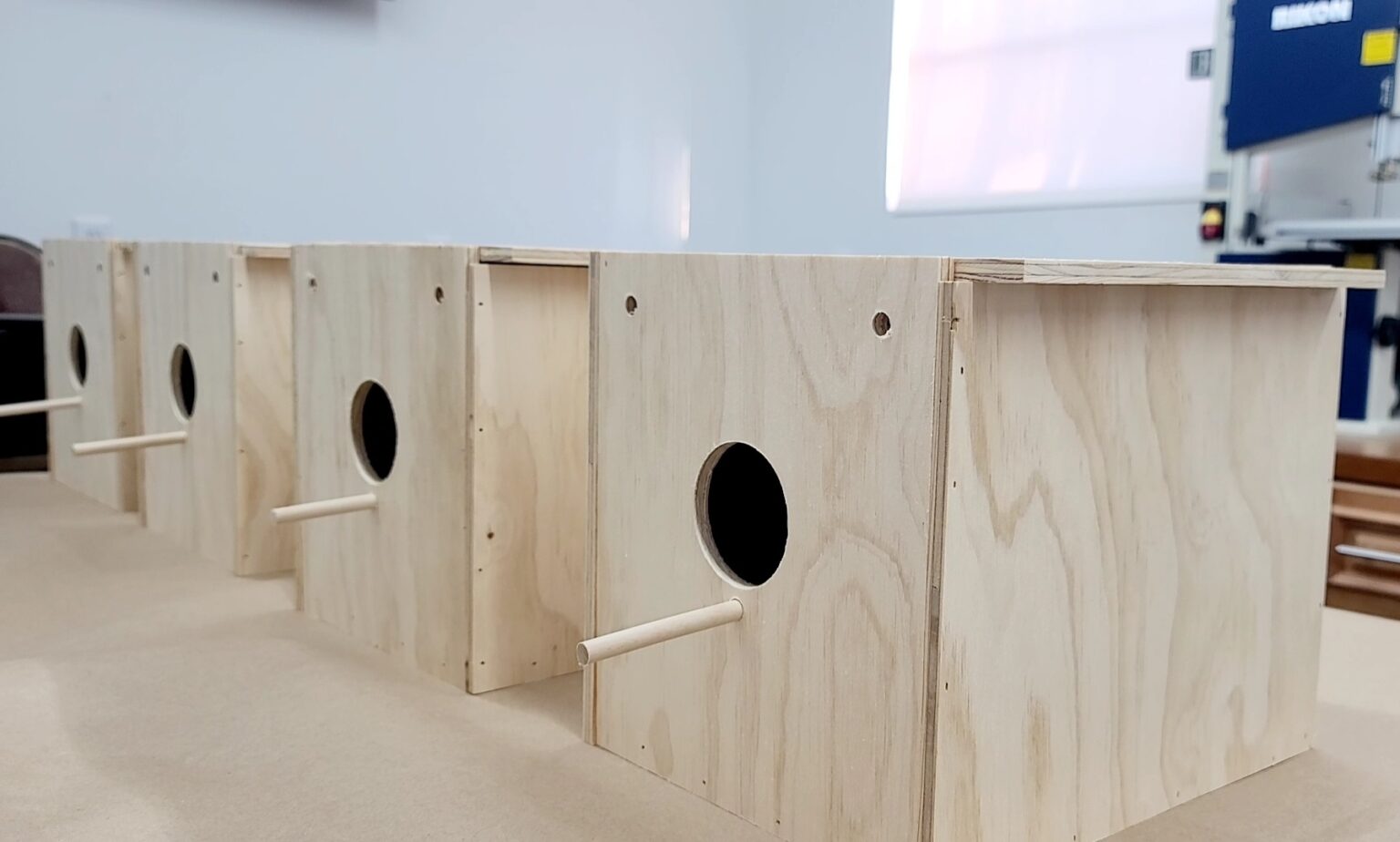 DIY Cockatiel Nesting Box - Construct101